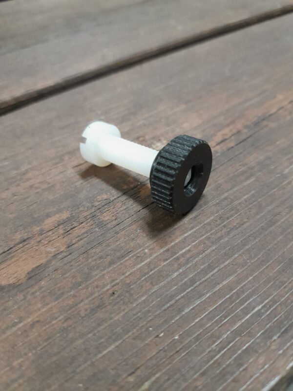 "Tiukka" mutteri ja muovi ruuvi( M6 )Sami Kainulaisen ...